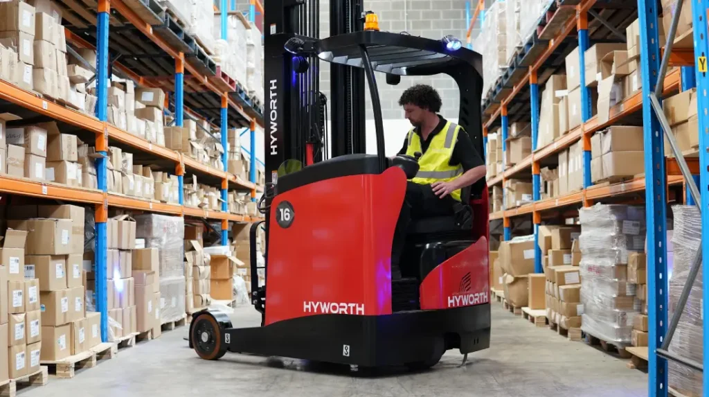 Which forklift license will I need ... LF or LO? - Hyworth Forklifts